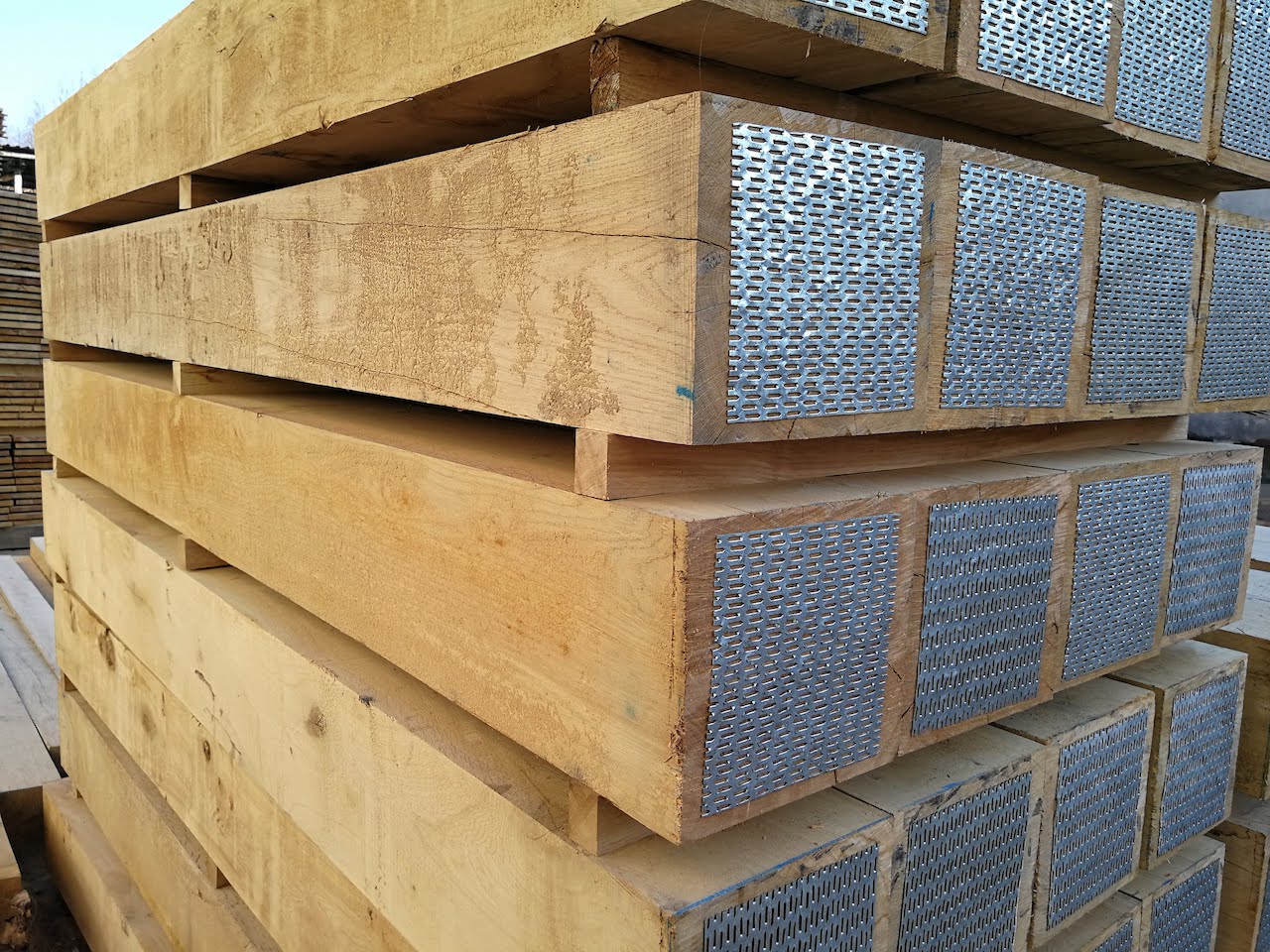 Dubové hranoly - Pilnice.cz - Prodej dubového řeziva a výrobků z dubu